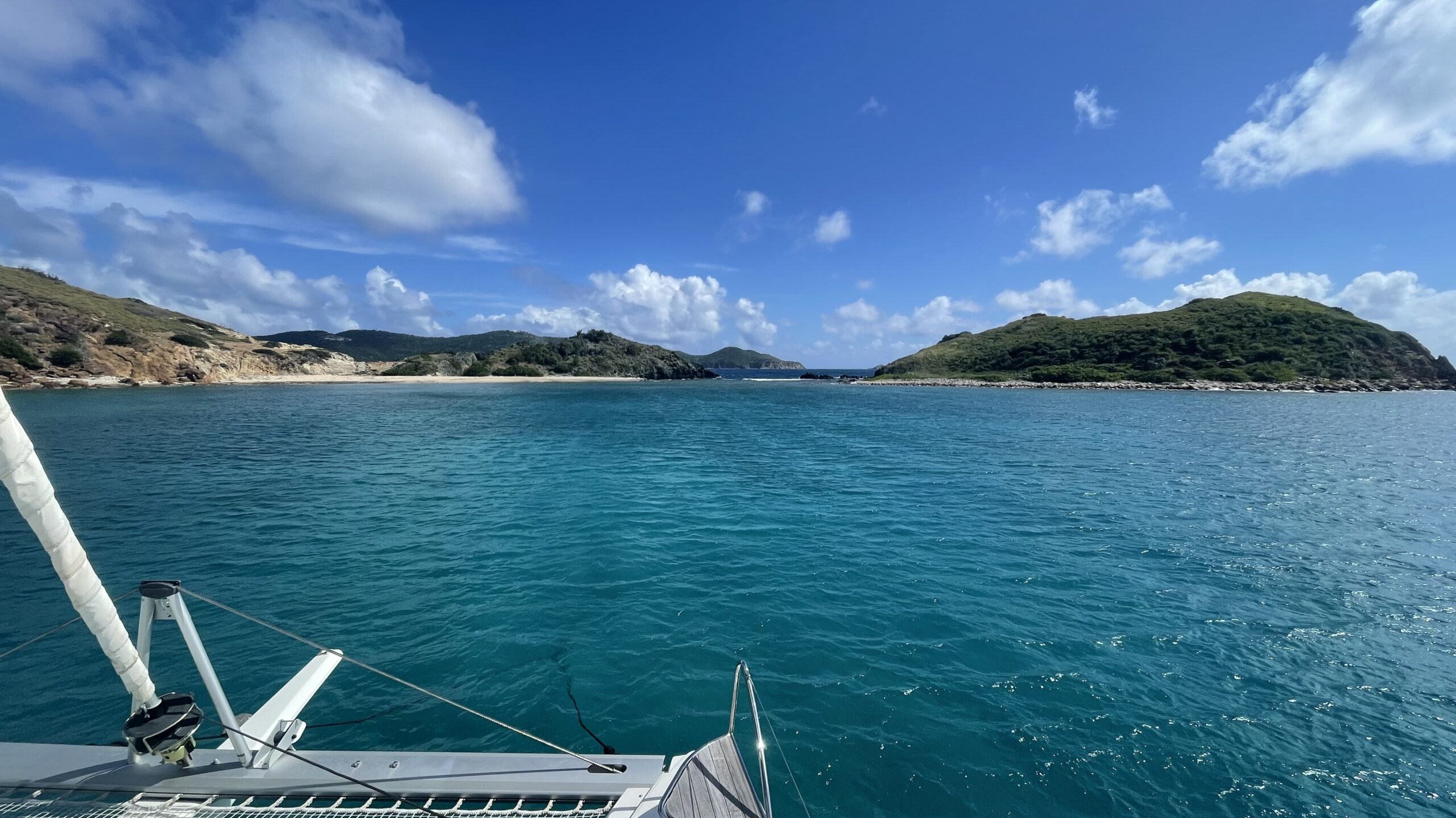 White Bay - Key Bay, Peter Island - BVI - ilederey.com