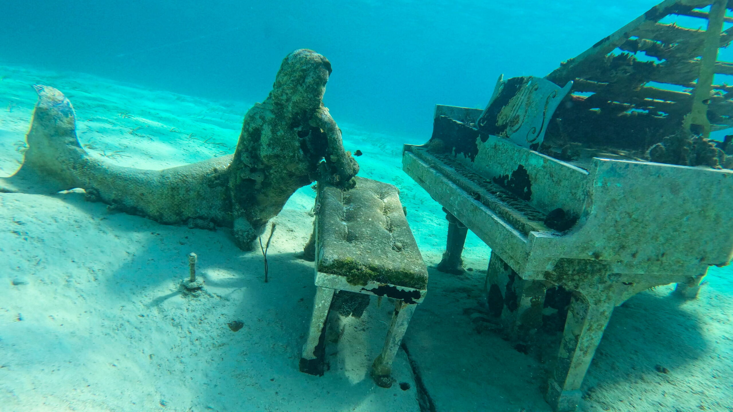 Rudder Cay - Staniel Cay, Exumas - Bahamas - ilederey.com